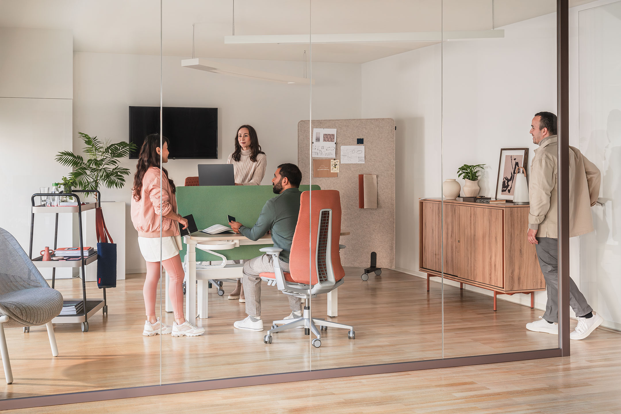 Haworth Collaborate™ Team Cart | Haworth Asia Pacific