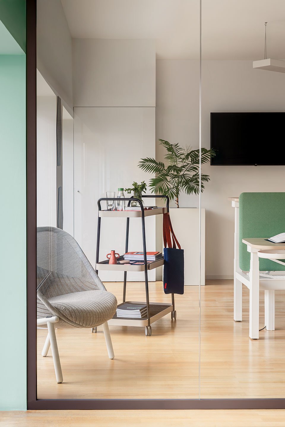 Haworth Collaborate™ Team Cart | Haworth Asia Pacific