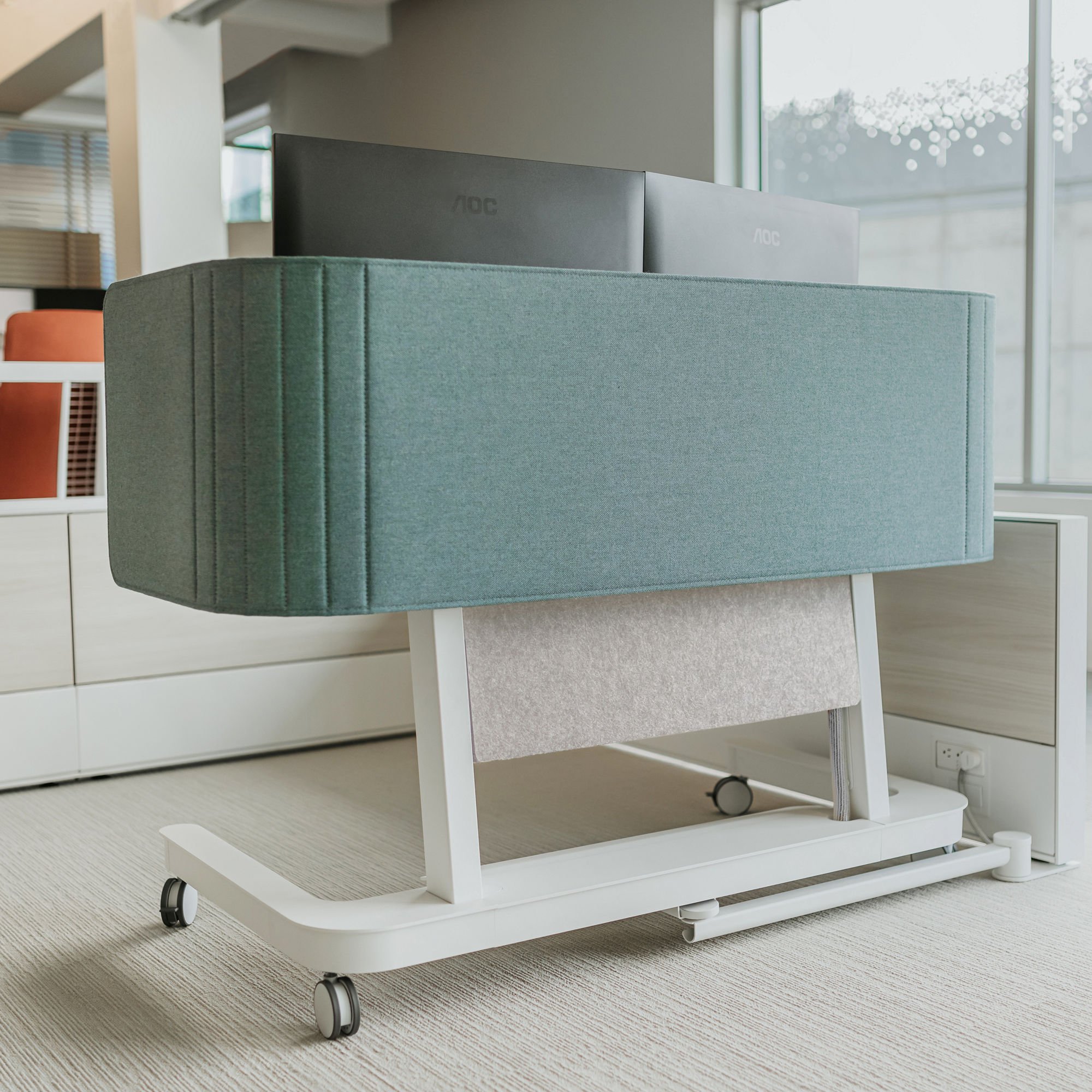 Compose Echo Screens & Accessory Frame | Haworth