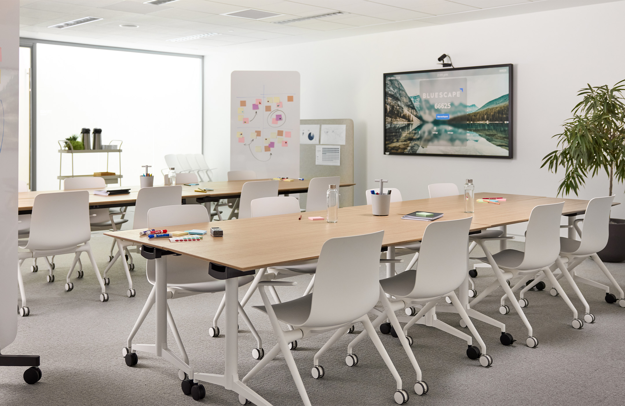 Bowi Seating | Nesting Chairs | Haworth