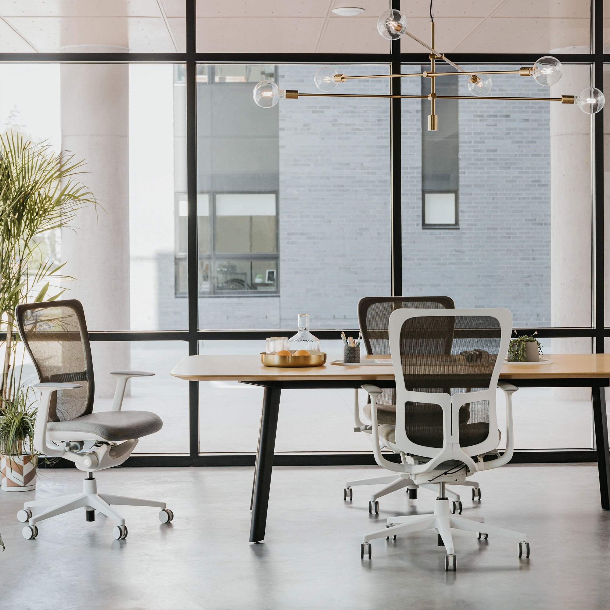 Immerse Collaborative Table | Haworth