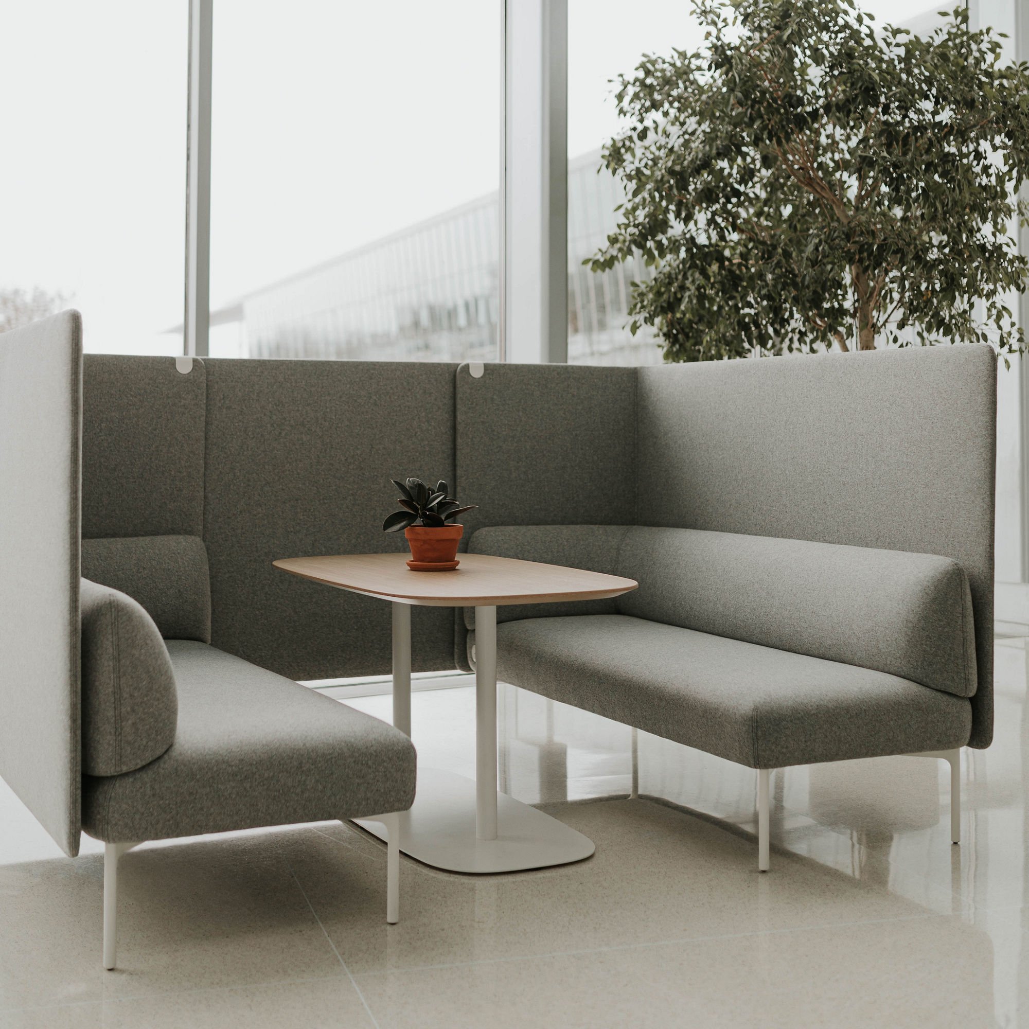 Pip Collaborative Table | Haworth